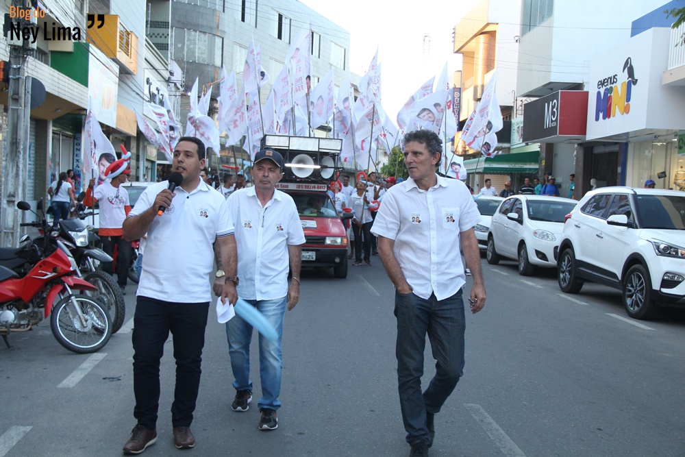Com ausência de Eduardo Dafonte, candidato Cleiton Barbosa inaugura ... Com ausência de Eduardo Dafonte, candidato Cleiton Barbosa inaugura ...